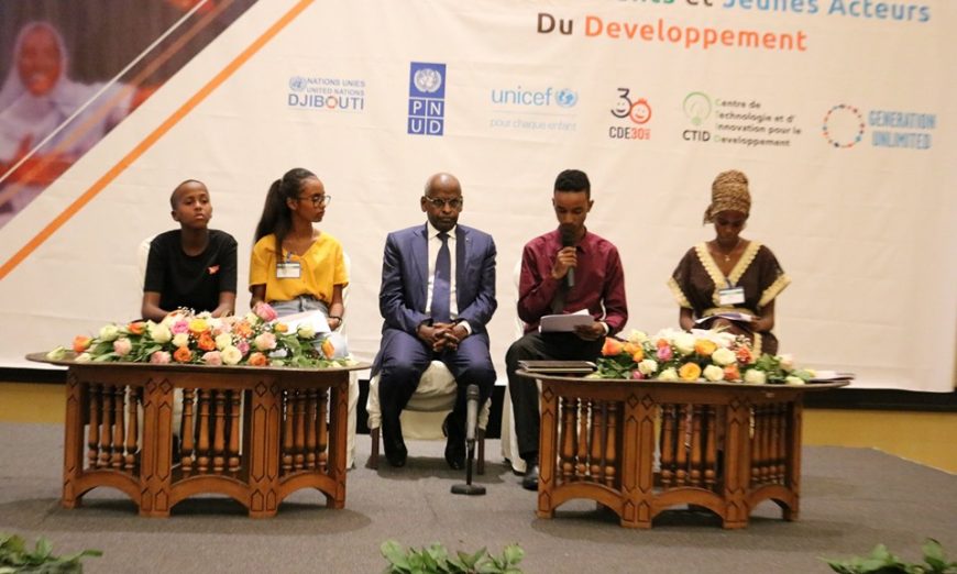 Le Premier Ministre, M. Abdoulkader Kamil Mohamed, préside la séance de ...